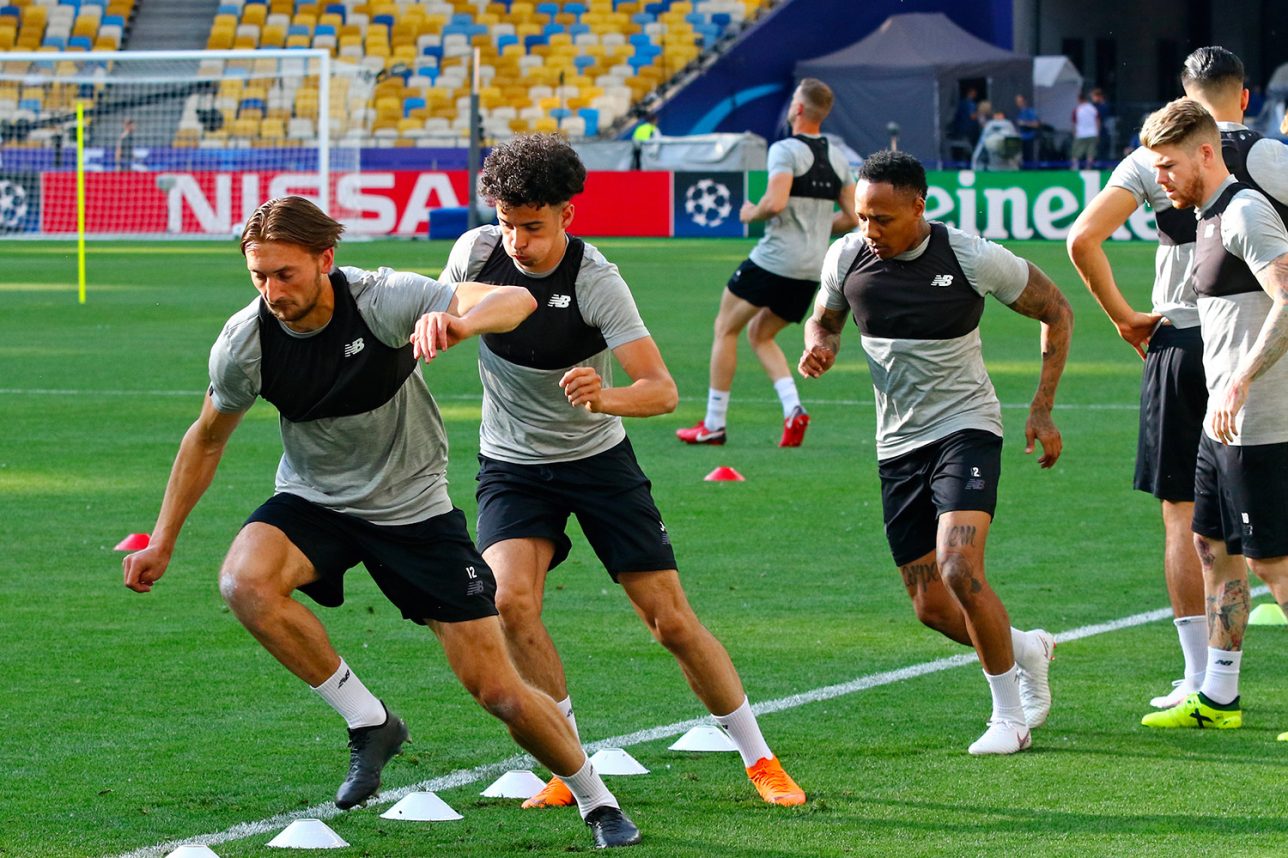 Effektives und Erfolgreiches Spiel-Coaching im 4-3-3 – System ...